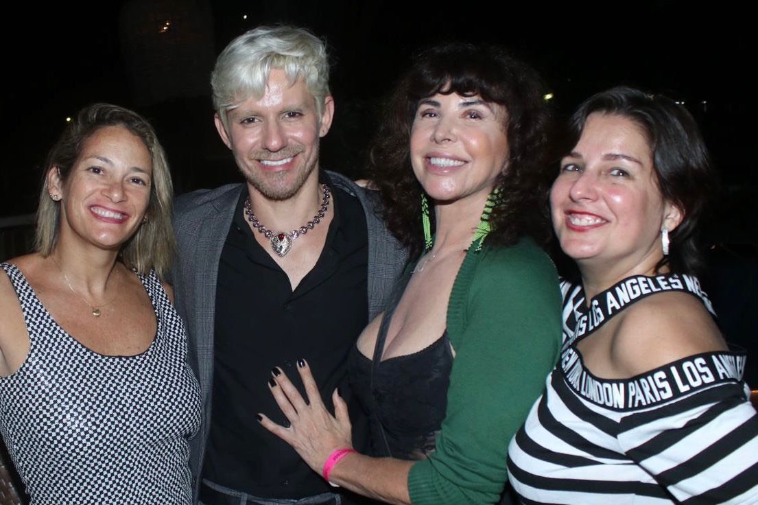 Claudia Alencar e Vanessa Fontana prestigiam a corrida de Riccardo San ...