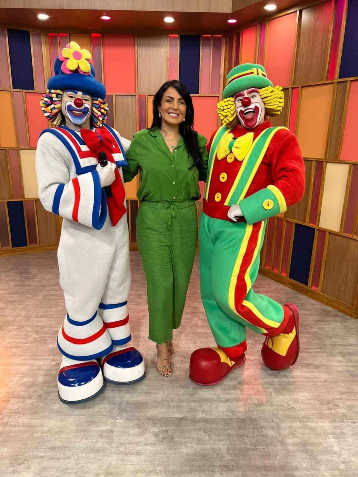 Palhaços Patati Patatá alegram o palco do "Vem Com Gente" de Gardênia ...